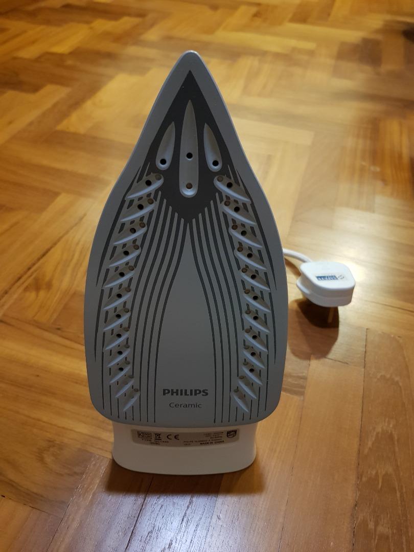 Philips Steam Iron, TV & Home Appliances, Irons & Steamers on Carousell