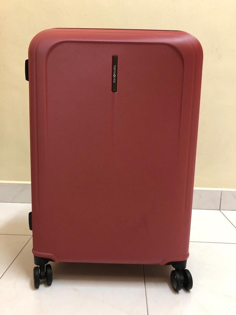 Samsonite T5 68cm Spinner with built-in scale, Hobbies & Toys, Travel ...