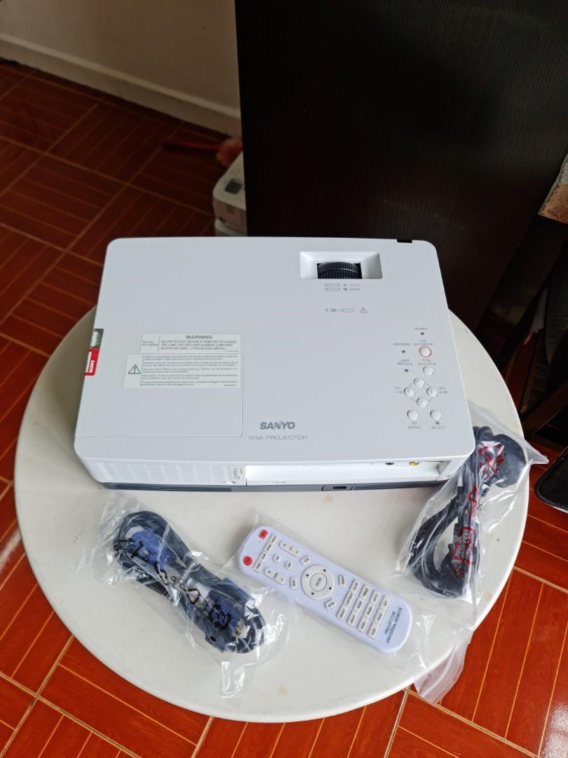 Sanyo PLC-XW300, XGA Lumens 3000, Conference Room & multimedia ...