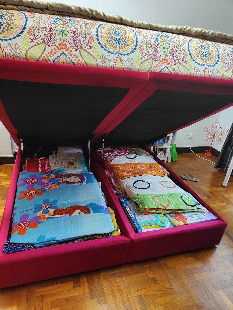 Slumberland King size Bed frame and mattress, Furniture & Home Living ...