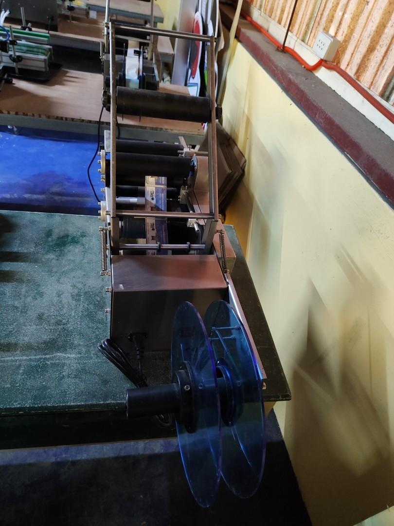 Stickering Machine, Commercial & Industrial, Industrial Equipment on ...