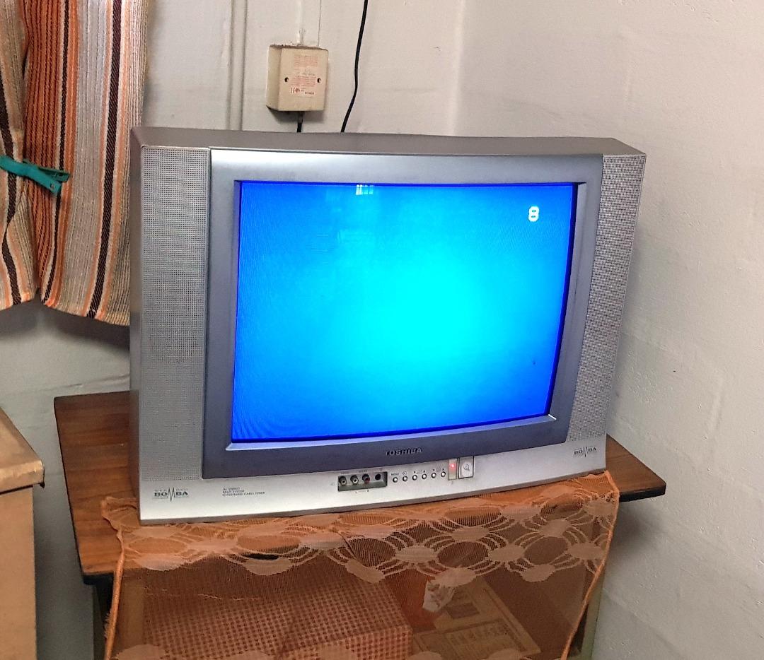 Toshiba CRT TV 21" inch (with Remote Control), TV & Home Appliances, TV ...