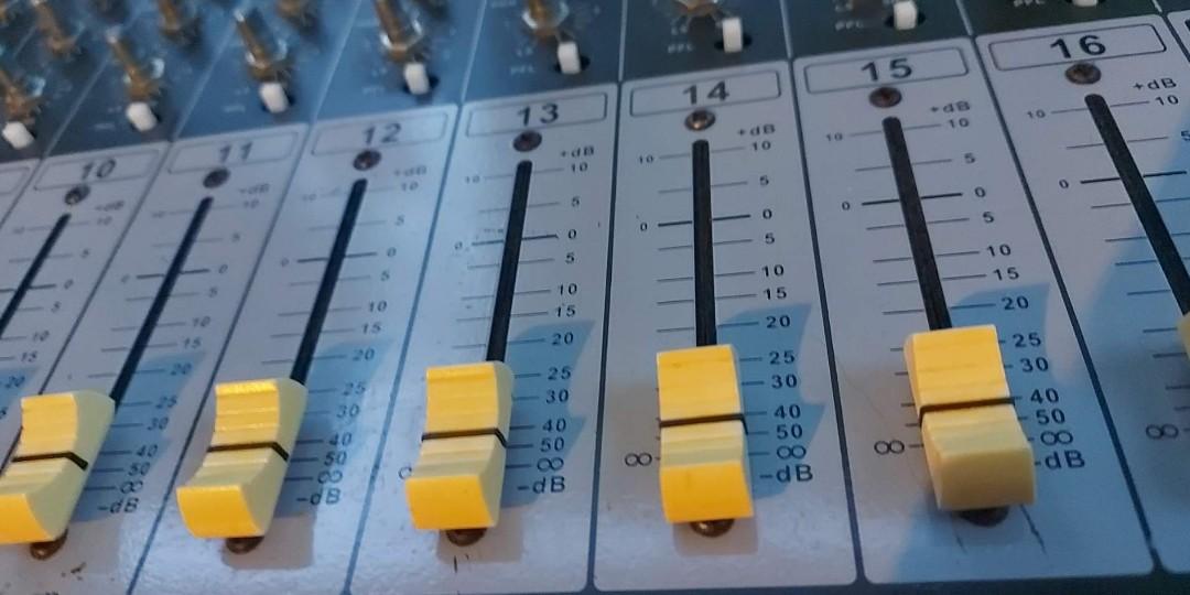 Trident live 16 channel mixer, Audio, Other Audio Equipment on Carousell