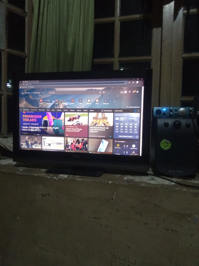 Tv monitor TCL 24 inch, Elektronik, TV & Perlengkapan Hiburan di Carousell