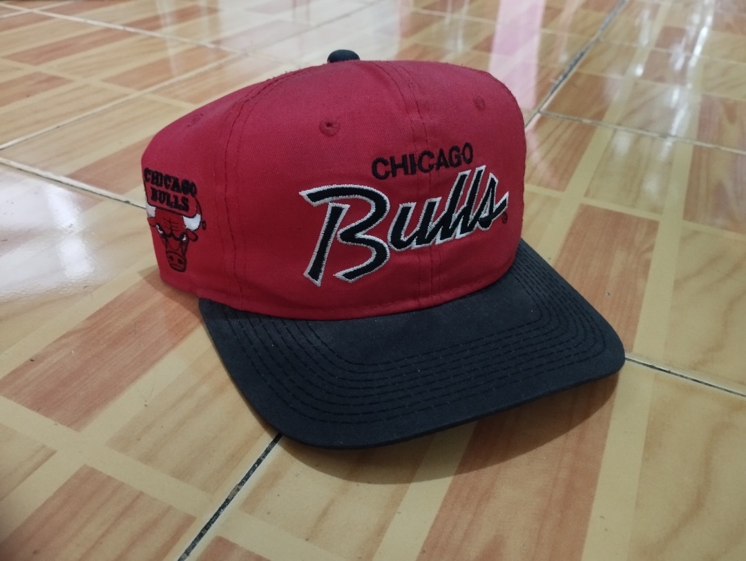 Vintage Chicago Bulls Dline Script Snapback, Men's Fashion, Watches ...