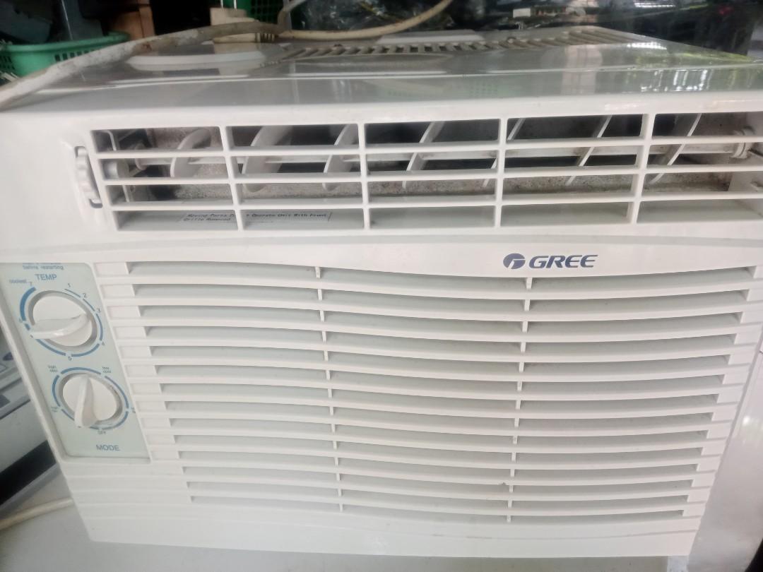 Window type Aircon .5hp gree, TV & Home Appliances, Air Conditioning ...