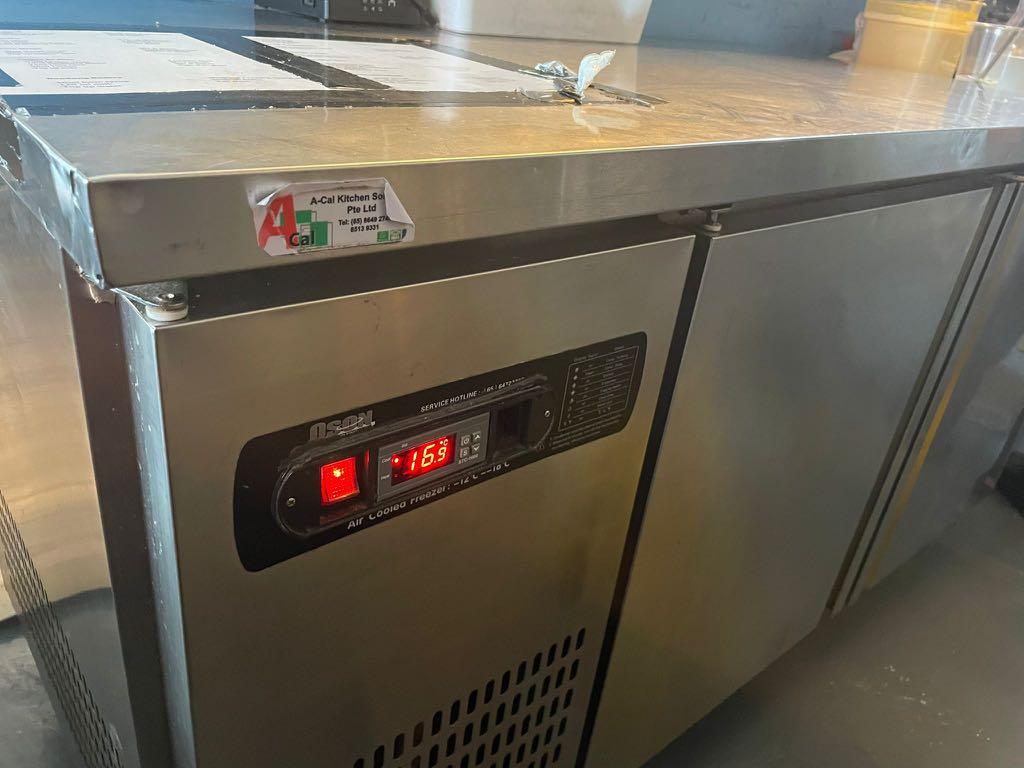 2 door chiller,400l and 100l freezer,double tap sink, TV & Home ...