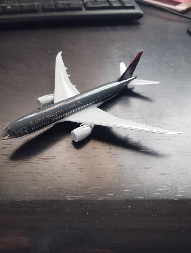 Aircraft Diecast Boeing 787-8, Hobbies & Toys, Toys & Games on Carousell