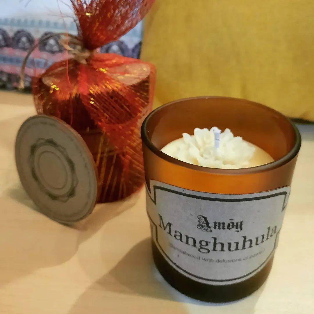 Amoy Manghuhula Sandalwood essential oil candle, Furniture & Home ...