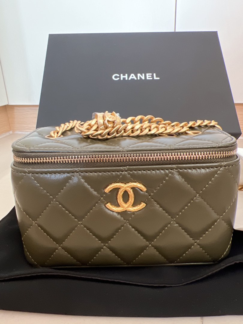 BNIB 100% AUTHENTIC CHANEL 22K VANITY CASE, Luxury, Bags & Wallets on ...