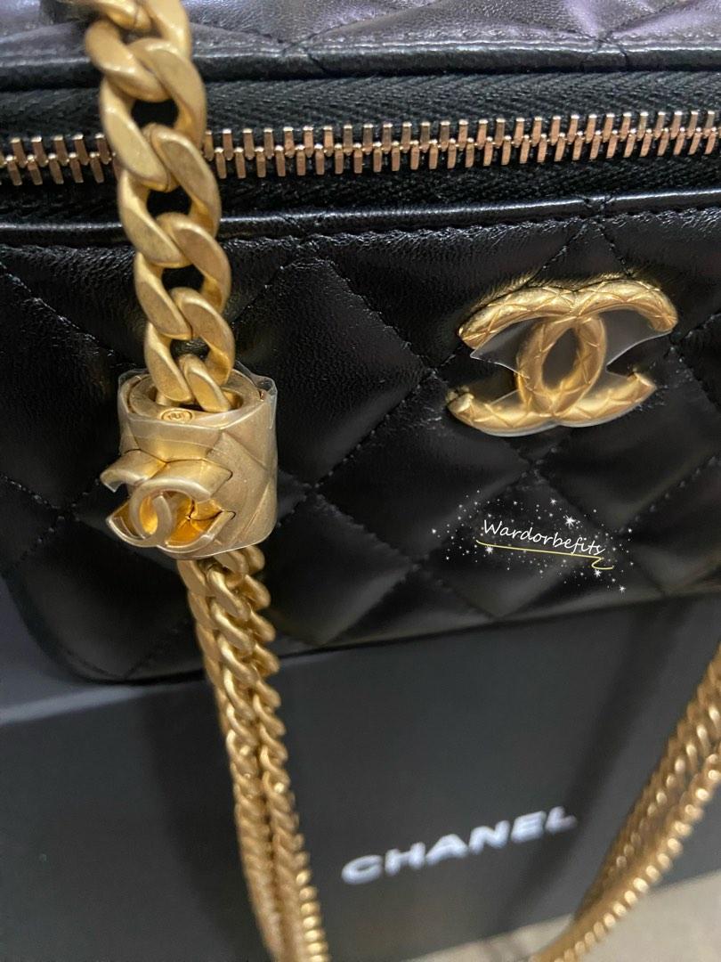 Chanel 22K Vanity Case with Adjustable Chain, Women's Fashion, Bags ...