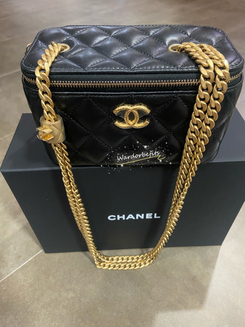 Chanel 22K Vanity Case with Adjustable Chain, Women's Fashion, Bags ...
