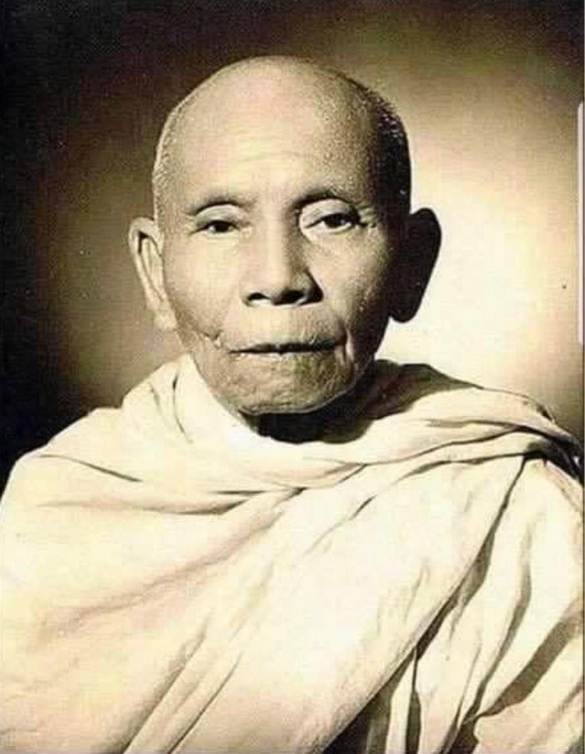 Chanting Bead Hua Namo 70 % to 80 % Real Gold Casing Master: Phor Than ...