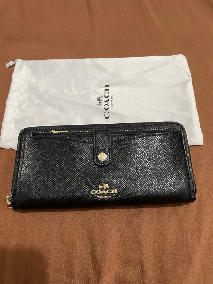 Coach long wallet, Women's Fashion, Bags & Wallets, Wallets & Card ...