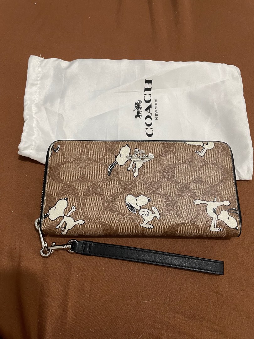 Coach x Snoopy zip around long wallet, Women's Fashion, Bags & Wallets ...