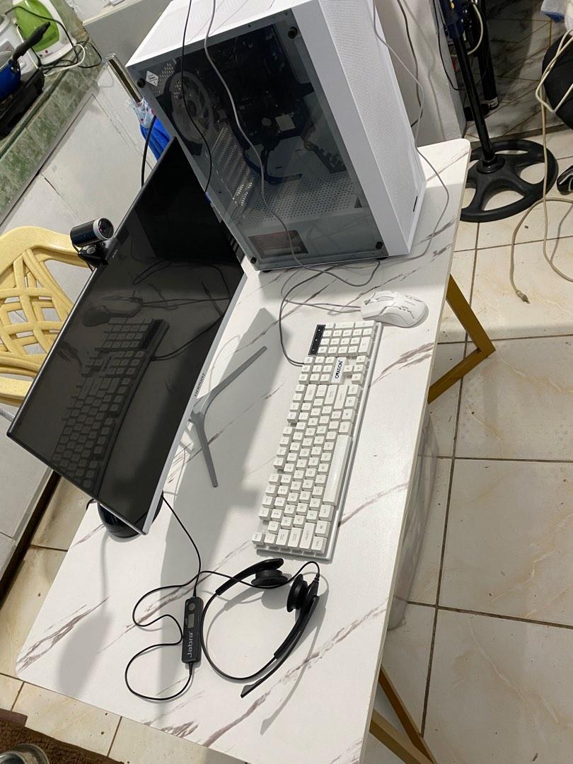 Computer Desktop Set for Work from Home Set Up PICK UP MEET UP ONLY 3 ...