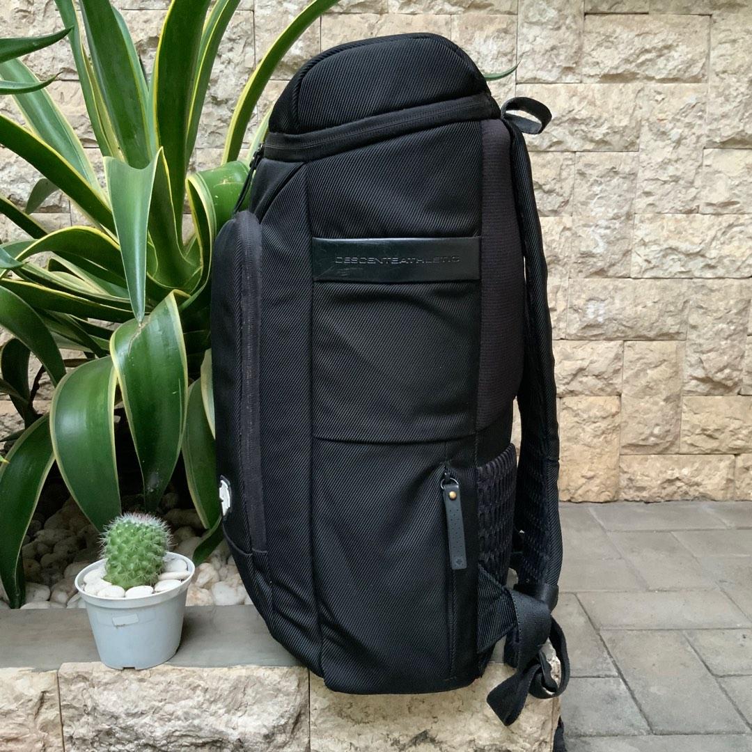 DESCENTE ATHLETIC URBAN TRAVEL LAPTOP BACKPACK FULL BLACK, Fesyen Pria ...