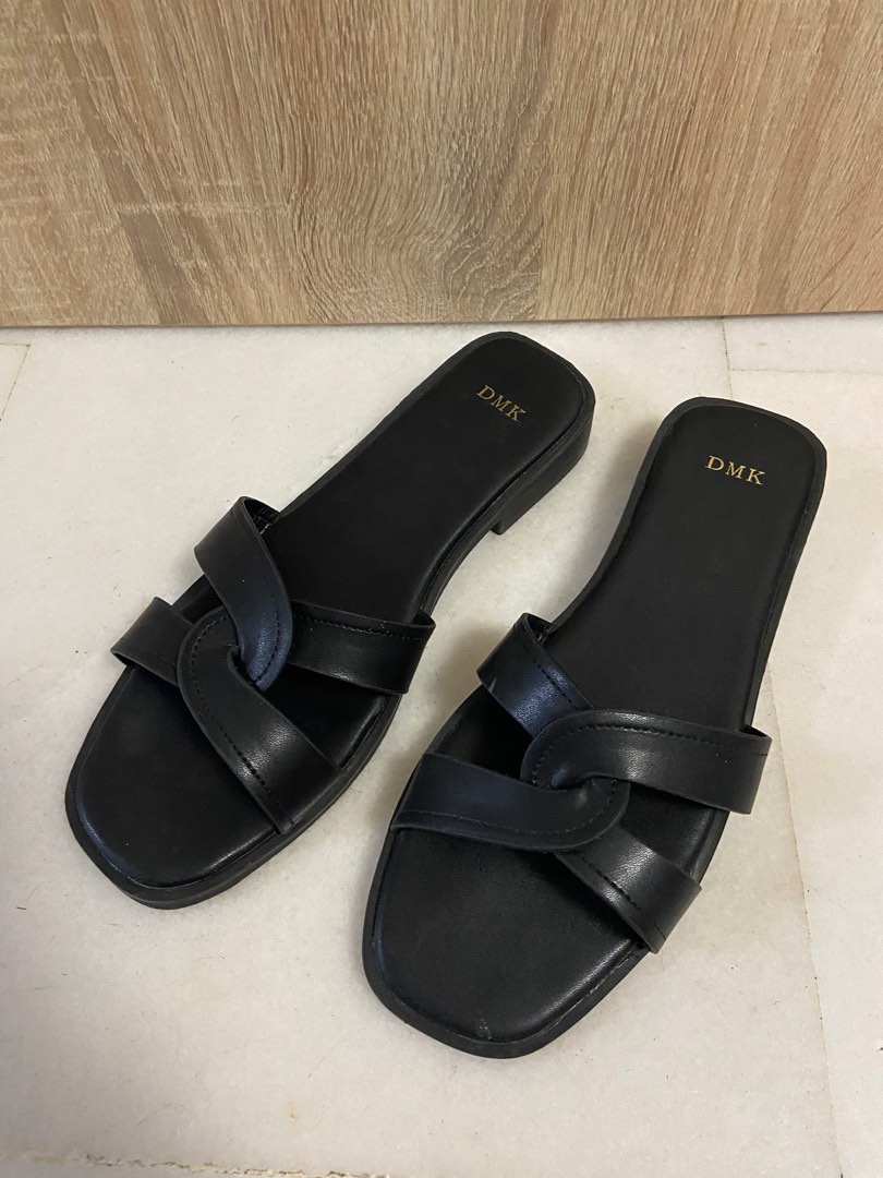 DMK Black Sandals, Women's Fashion, Footwear, Flats on Carousell
