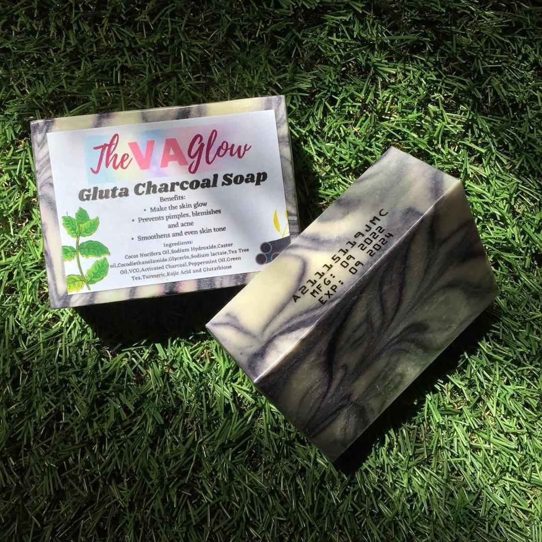 Gluta Charcoal Soap - The VA Glow, Beauty & Personal Care, Bath & Body ...