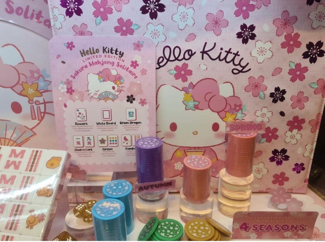 HELLO KITTY MAHJONG SET, Hobbies & Toys, Toys & Games on Carousell
