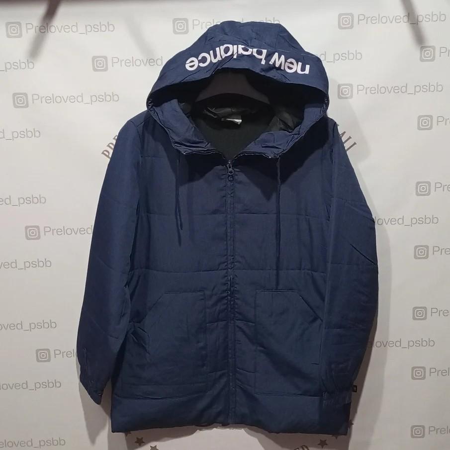 Jaket new balance sz L original second, Fesyen Pria, Pakaian , Baju Luaran di Carousell