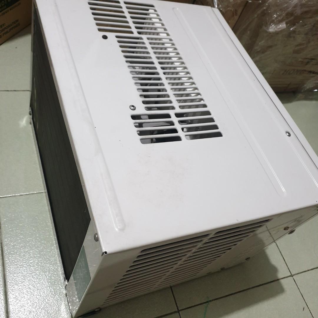 Kolin Non inverter Aircon 0.6HP, TV & Home Appliances, Air Conditioning ...