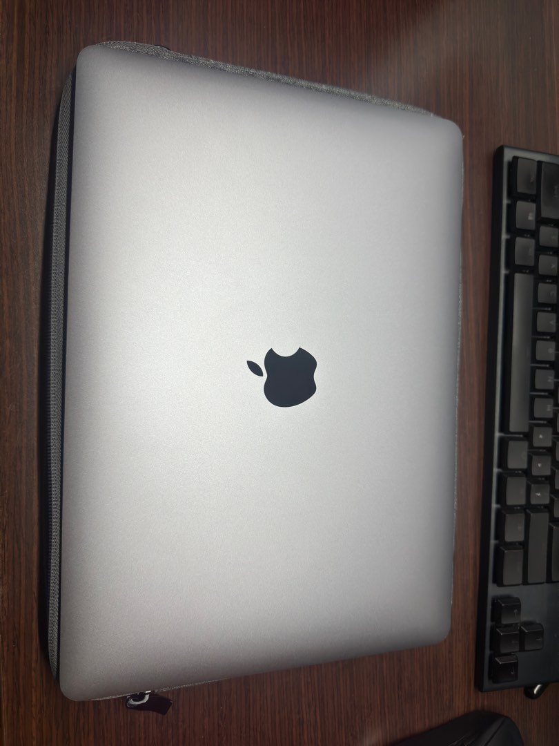 M1 Macbook Air Base model Space grey, Computers & Tech, Laptops ...