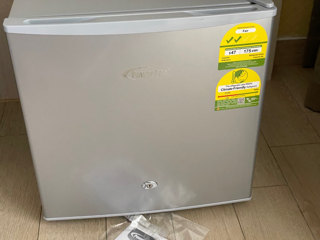 Mini Fridge Bar Fridge with freezer like new 10 yr warranty , TV & Home ...