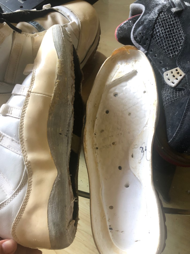 Old damaged Jordan, Men's Fashion, Footwear, Sneakers on Carousell