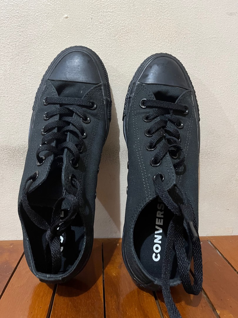 original low cut converse, Women's Fashion, Footwear, Sneakers on Carousell