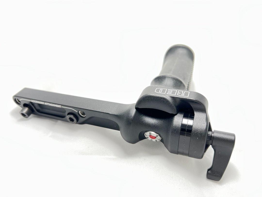 Red Komodo Outrigger Handle (UP US$475, Photography, Cameras on Carousell