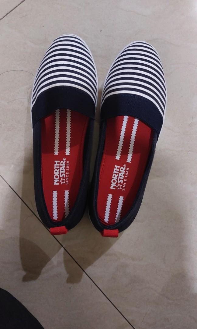 Sepatu slip on north star, Fesyen Wanita, Sepatu di Carousell