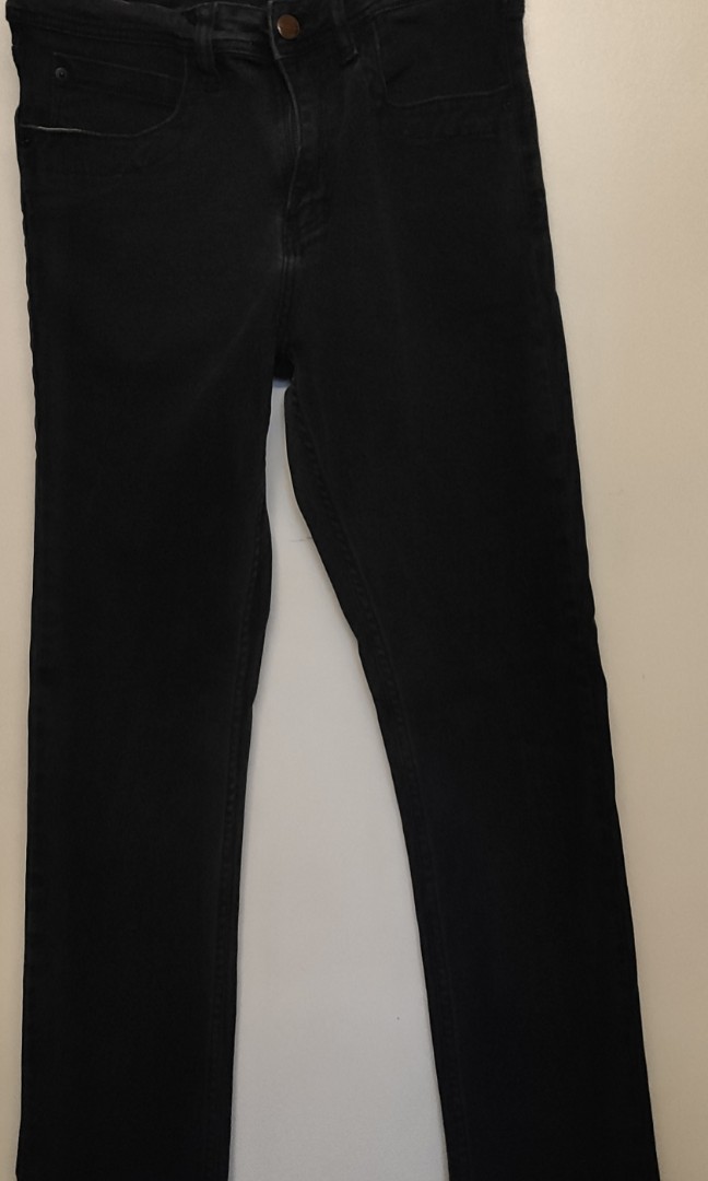 Staright cut jeans, Men's Fashion, Bottoms, Jeans on Carousell