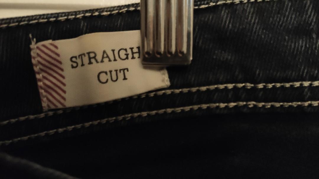 Staright cut jeans, Men's Fashion, Bottoms, Jeans on Carousell