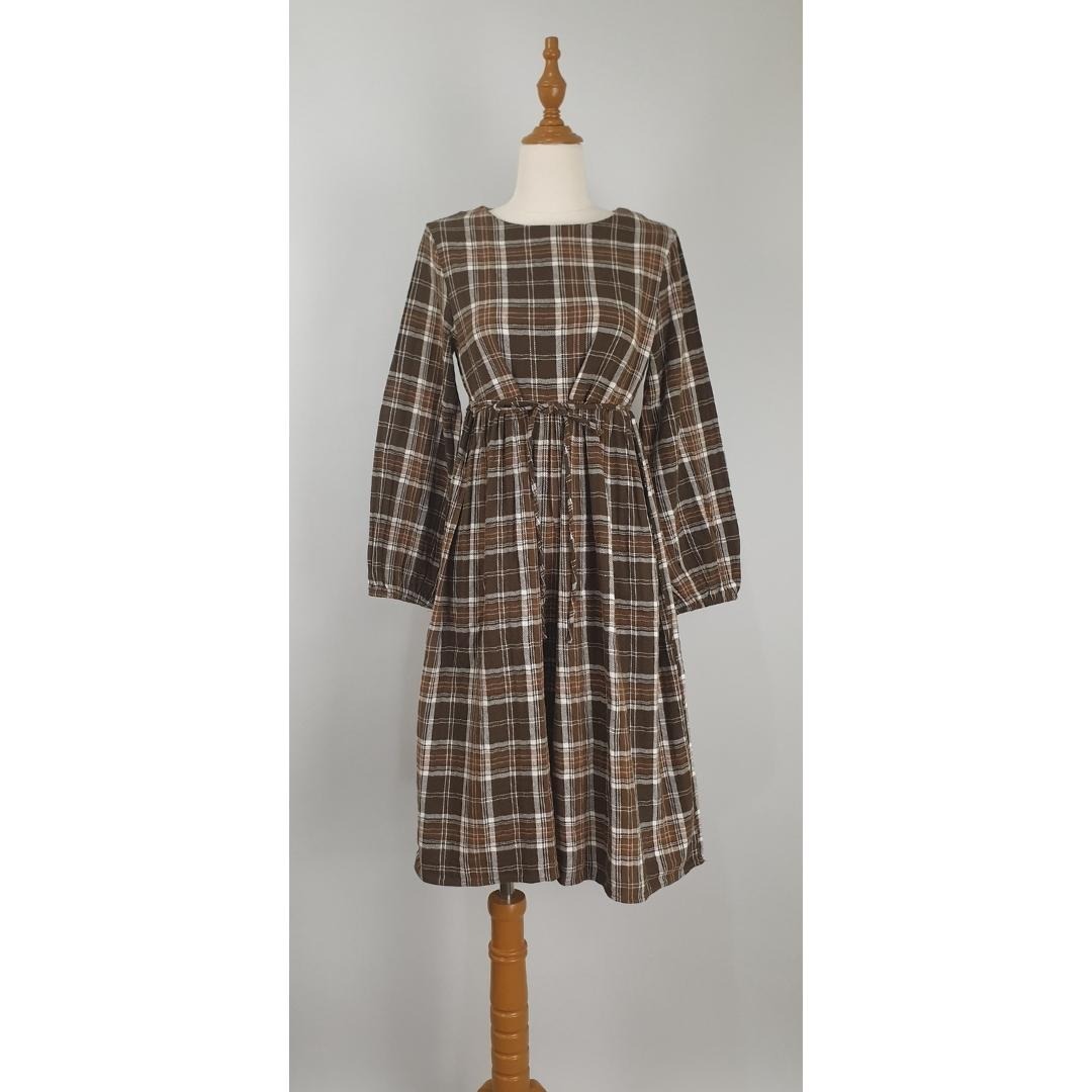 Vintage Plaid Midi Dress (Small to Medium), Women's Fashion, Dresses ...
