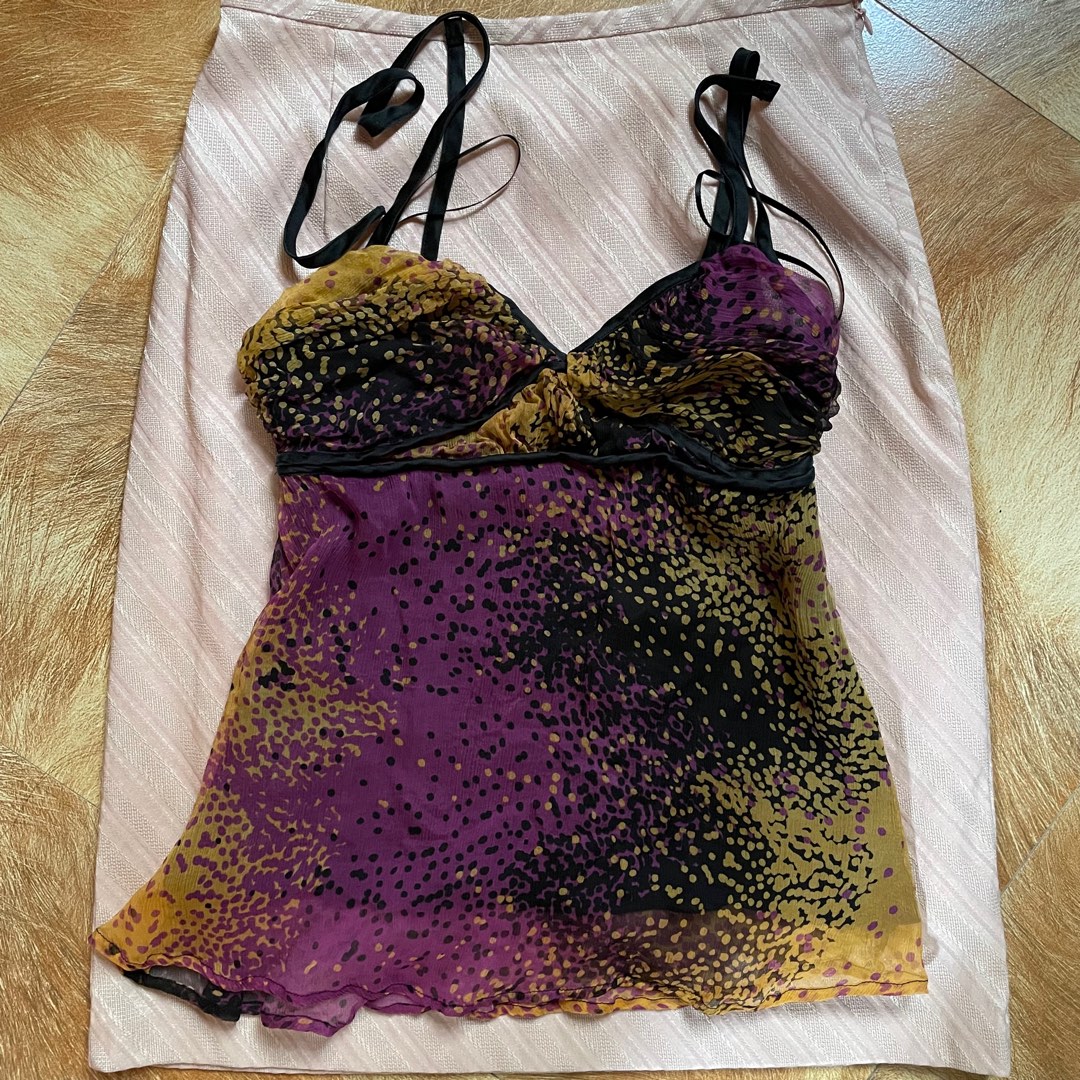 Y2K Top, Women's Fashion, Tops, Sleeveless on Carousell