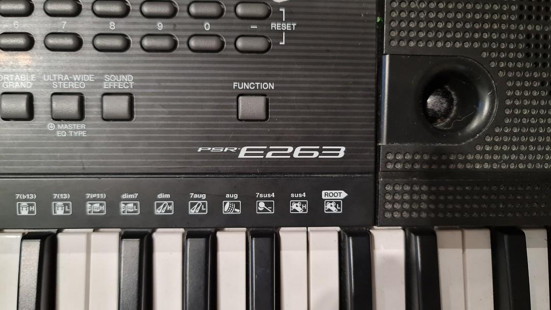 Yamaha Keyboard Piano PSR E263, Hobbies & Toys, Music & Media, Musical ...