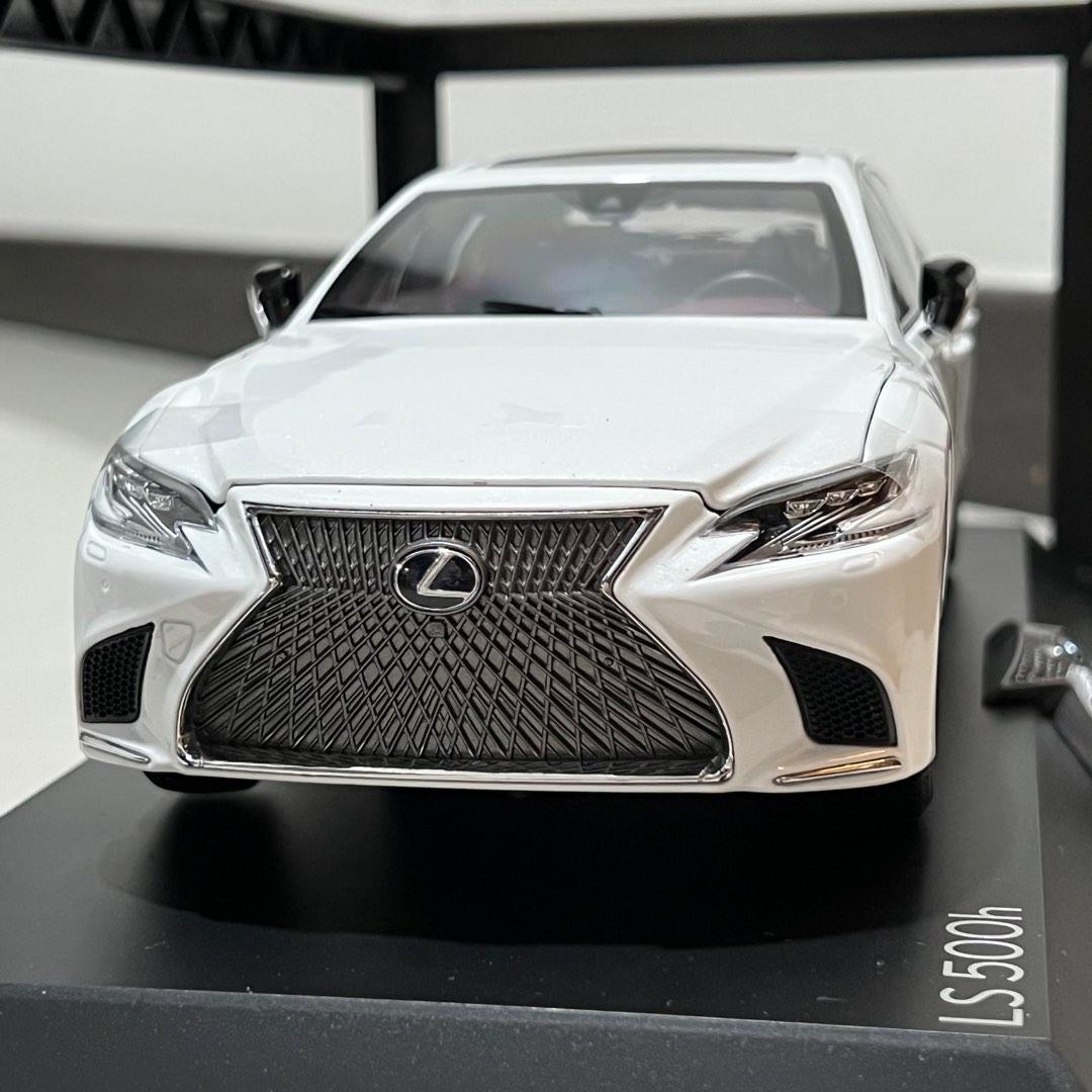 1:18 Lexus LS500h (White), Hobbies & Toys, Toys & Games on Carousell