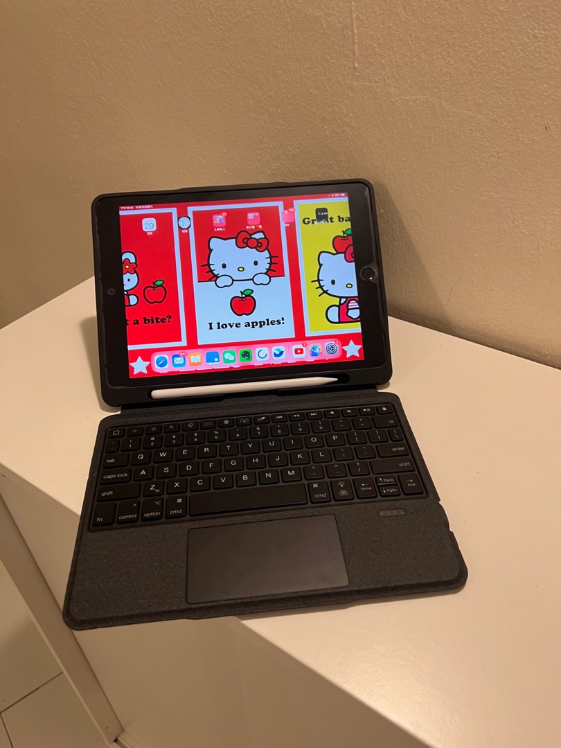 32G iPad 8th generation + pen + keyboard, Mobile Phones & Gadgets ...