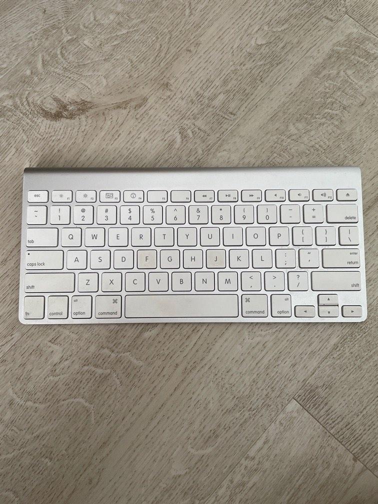 MOVING SALE BY 20 Dec! Apple Magic Keyboard, Computers & Tech, Parts ...