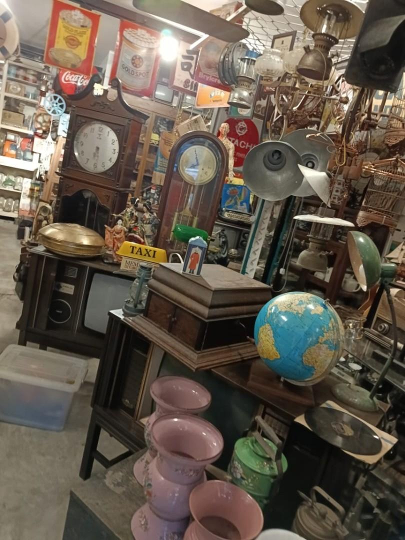 Barang dan almari lama antik Antique, Furniture & Home Living ...