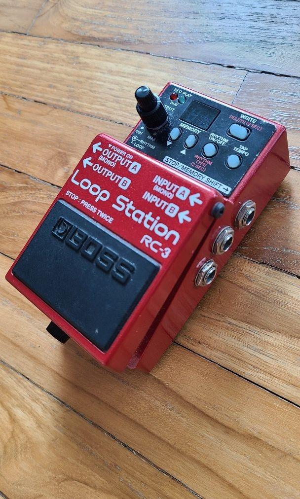 BOSS RC-3 looper pedal w/external pedal, Hobbies & Toys, Music & Media ...