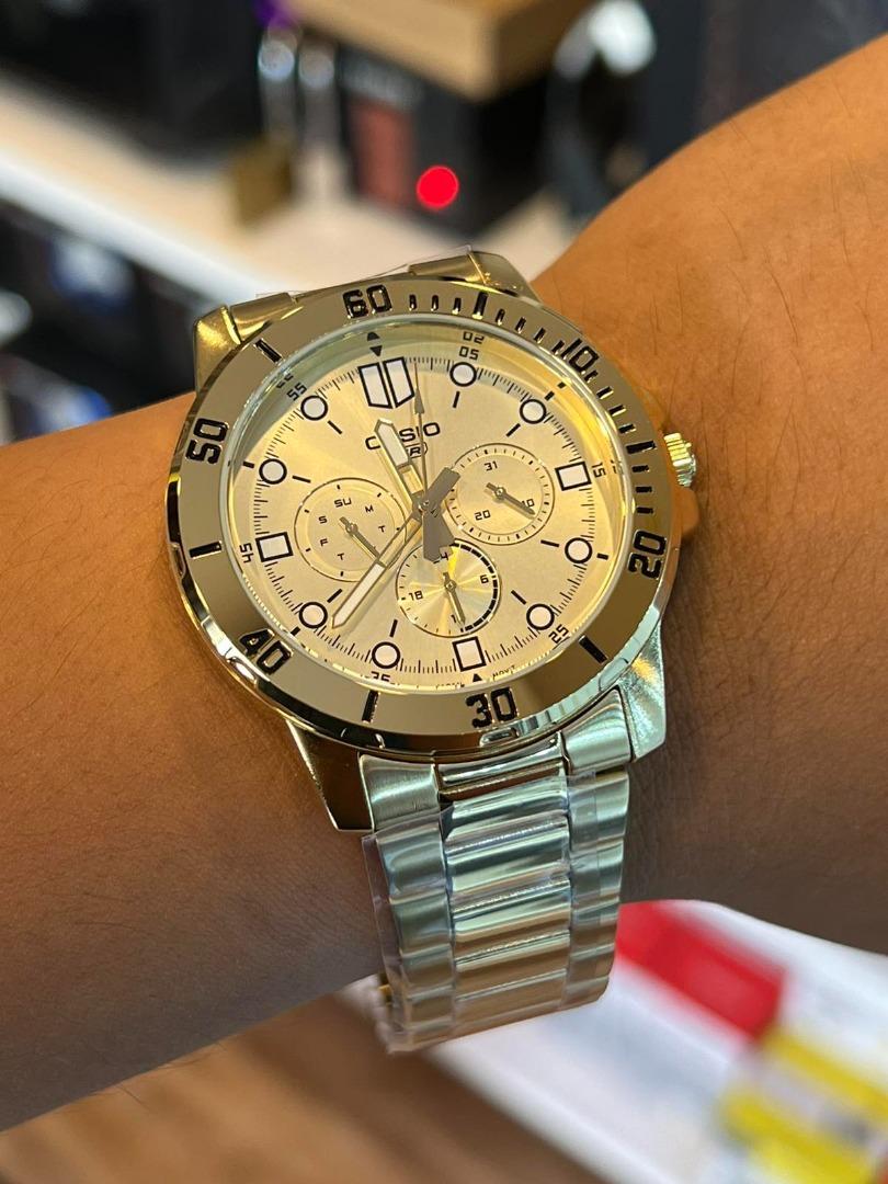 CASIO Chrono Gold Stainless Steel Men's Watch ( Gold Dial ) MTP-VD300G ...