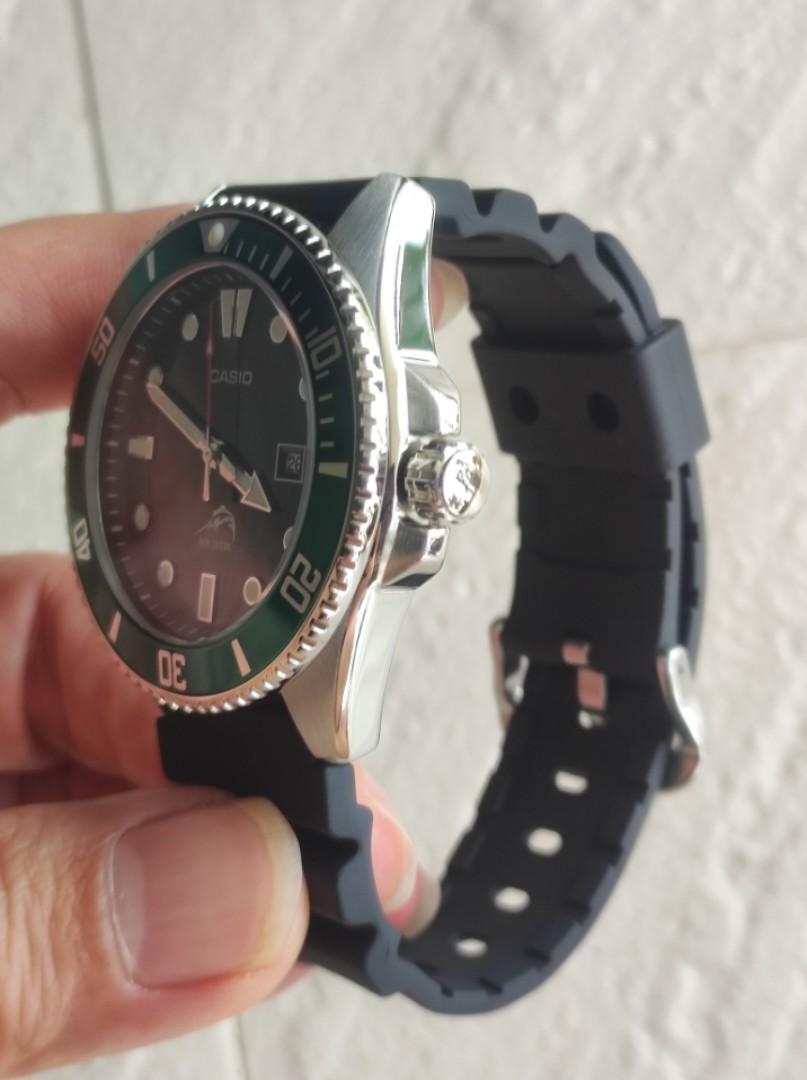 Casio Men 200M WR Black/Green Dive Watch, Men's Fashion, Watches ...