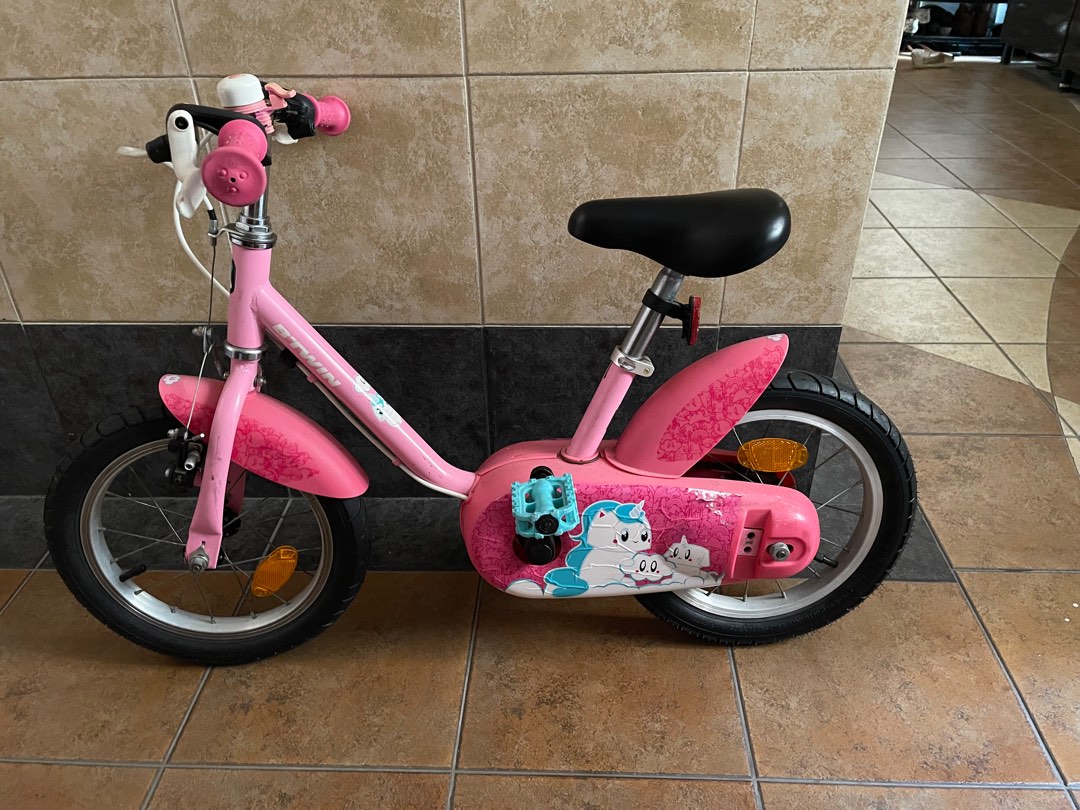 Decathlon kids bike pink, Sports Equipment, Bicycles & Parts, Bicycles on Carousell