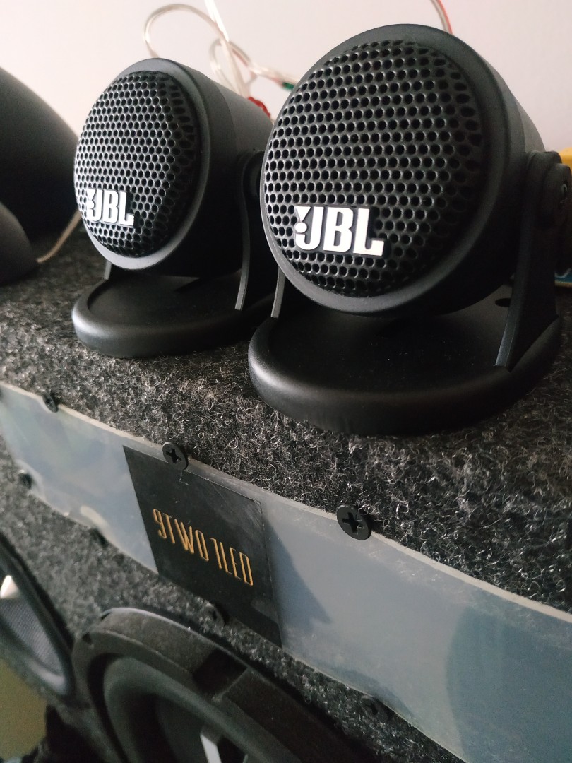 hiace nv350 nv200 Tweeter audio, Car Accessories, Accessories on Carousell