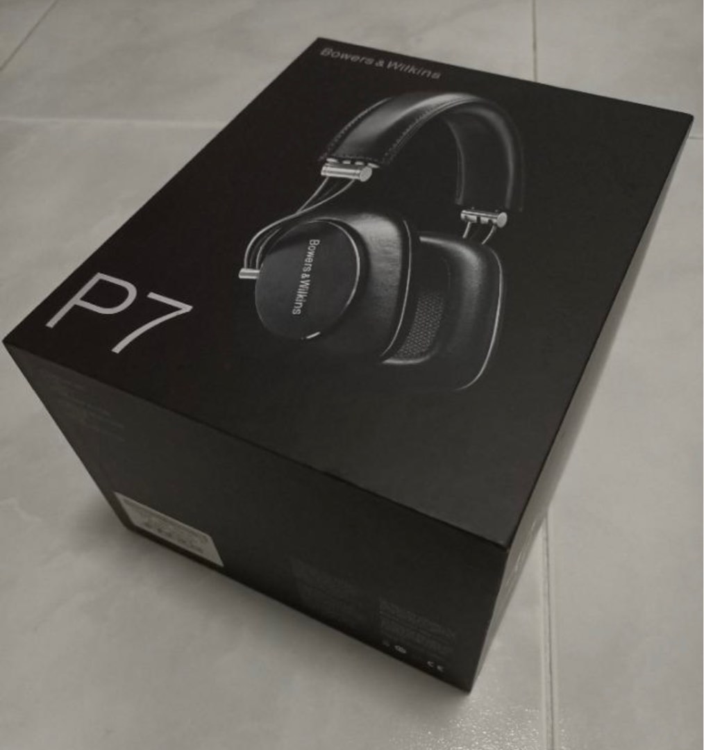 Legendary Bowers & Wilkins P7 (B&W P7) with box and lamb skin pads ...