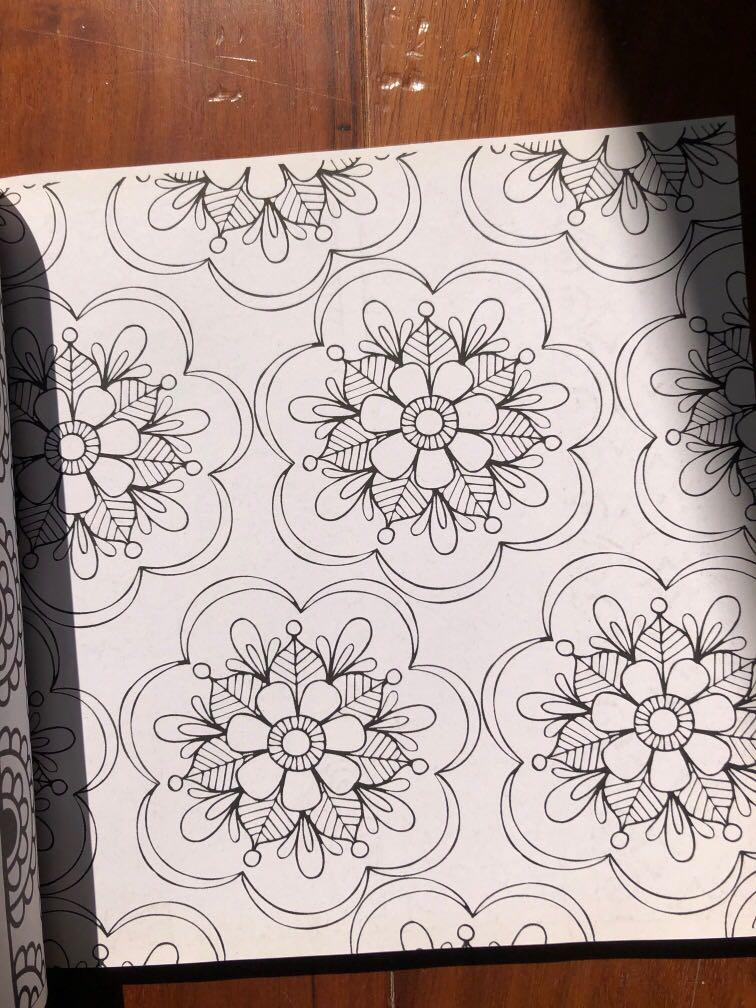 Mandalas Zen colouring book, 興趣及遊戲, 手作＆自家設計, 文具及工藝 - 畫作及印刷品 - Carousell