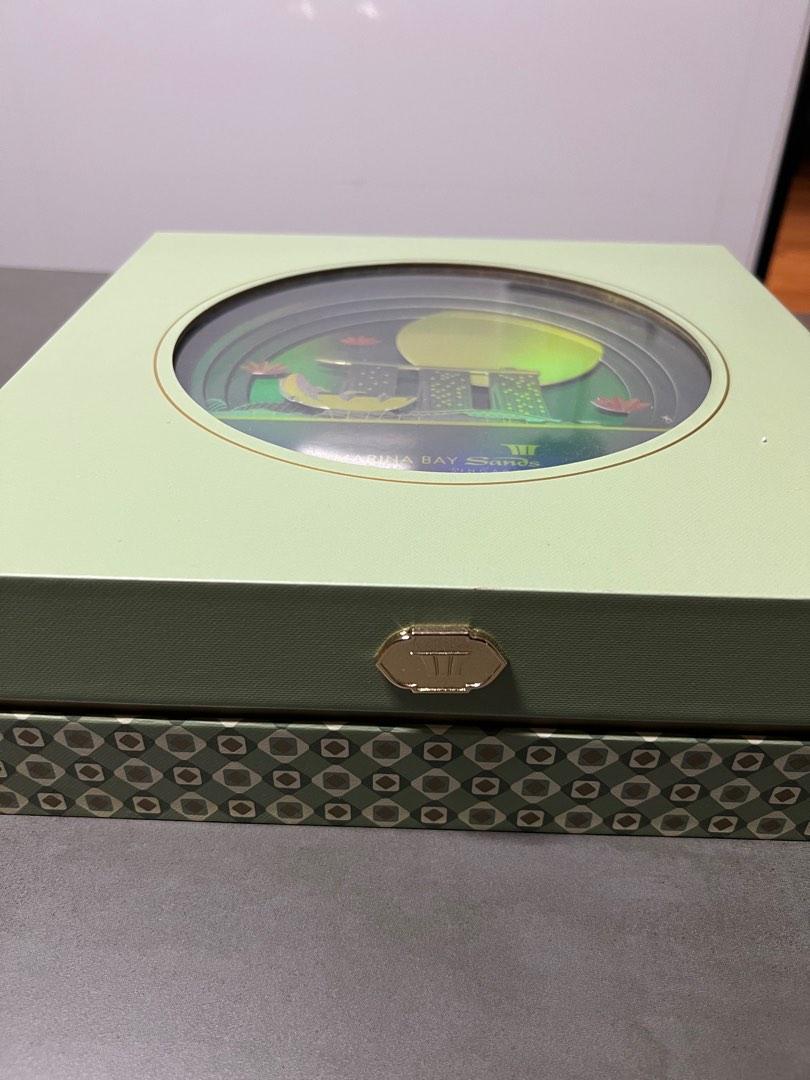 MBS mooncakes box with LED lights, Furniture & Home Living, Kitchenware ...