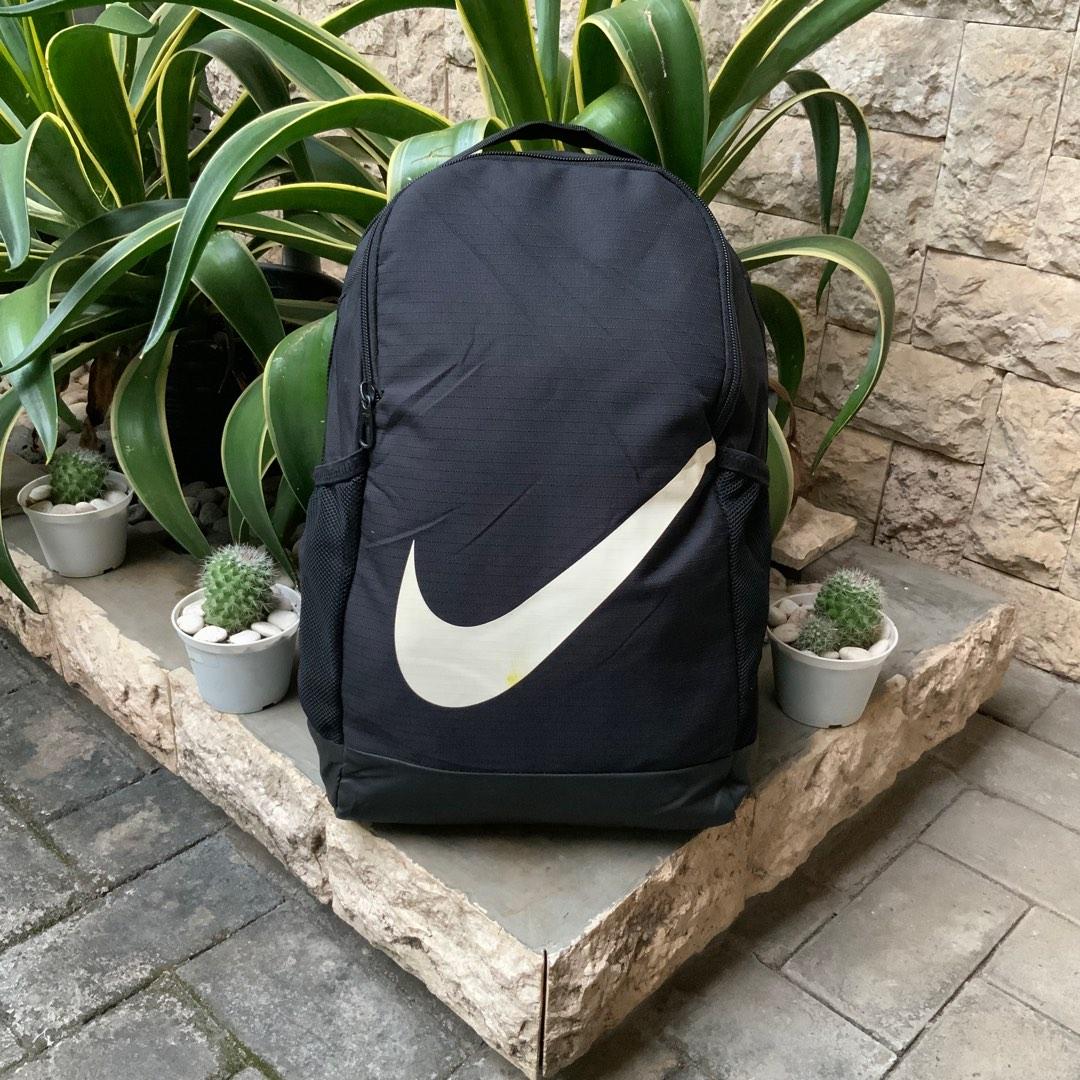 NIKE BIG SWOOSH BACKPACK BLACK, Fesyen Pria, Tas & Dompet , Ransel di ...